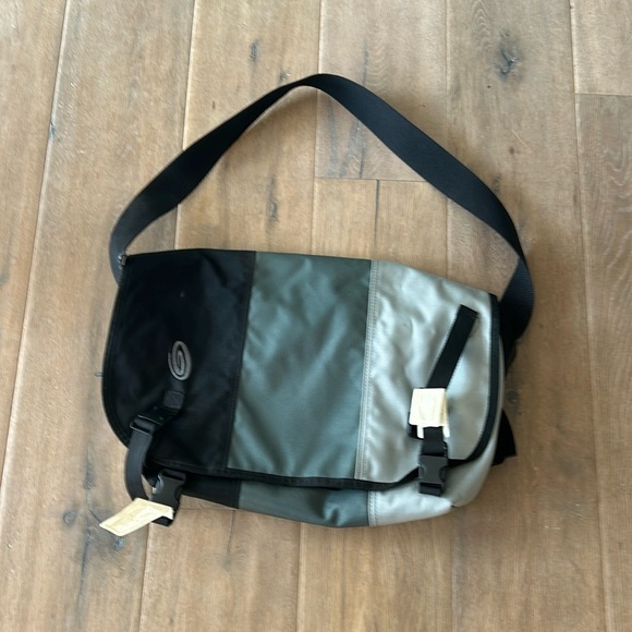 Timbuk2 | Bags | Timbuk2 Classic Messenger Bag | Poshmark